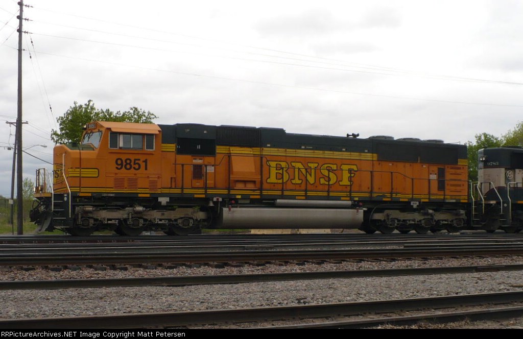BNSF 9851